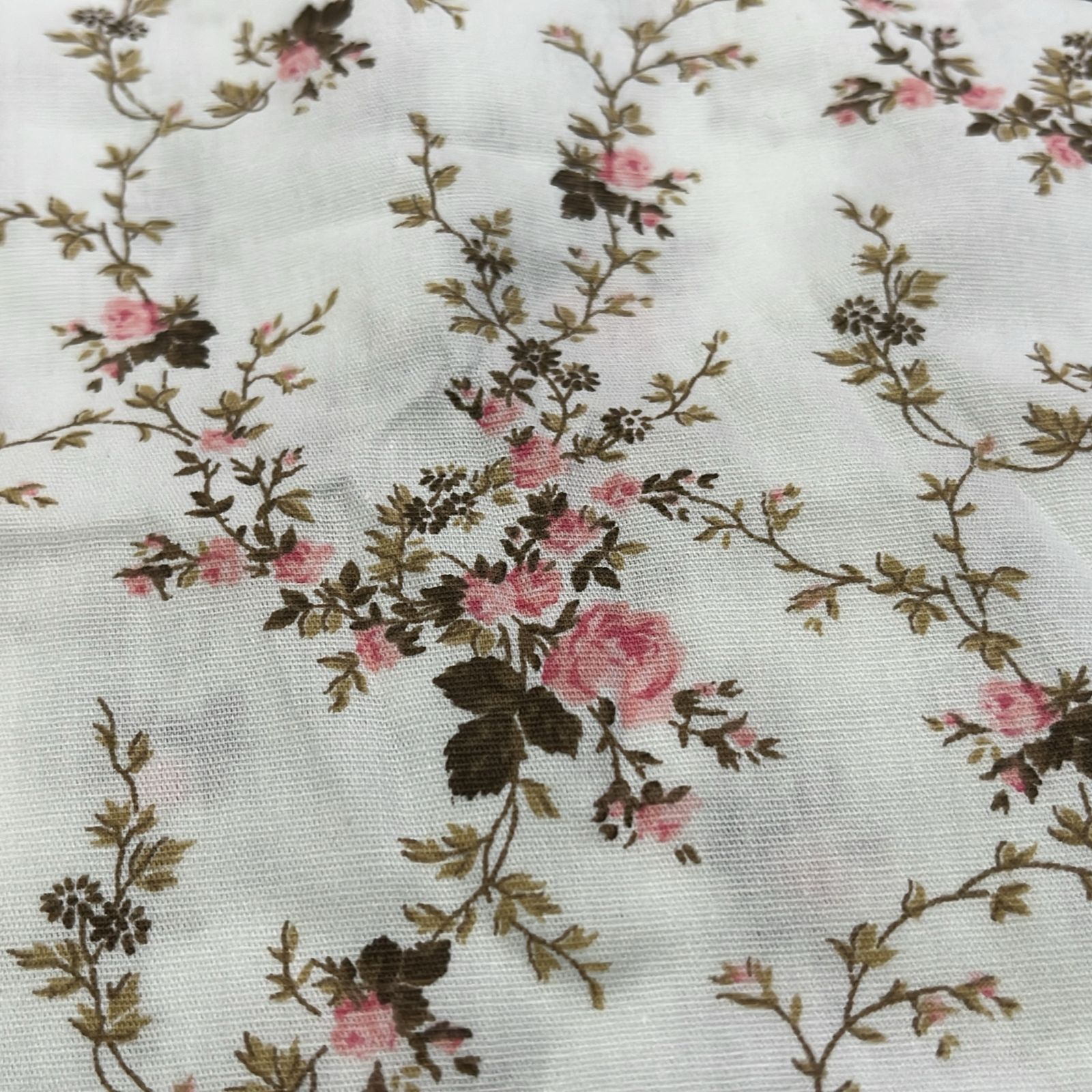 TECIDO TRICOLINE ESTAMPA FLORAL SARAH 100% ALGODÃO COM 1,50 LG - SAGROL ...