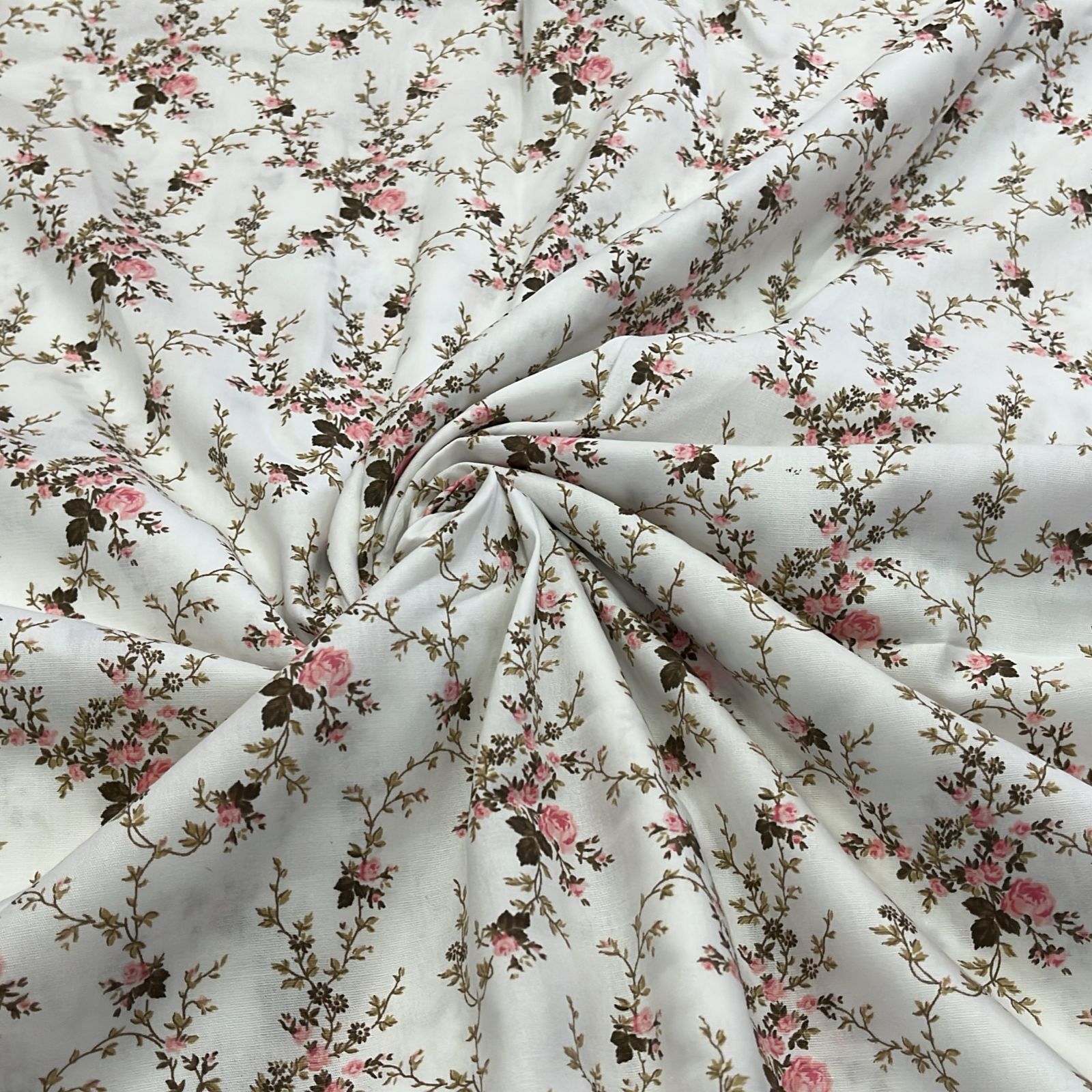 TECIDO TRICOLINE ESTAMPA FLORAL SARAH 100% ALGODÃO COM 1,50 LG - SAGROL ...